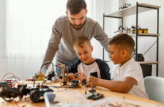 8 Mejores Series de Robots 2024 | Robotesfera